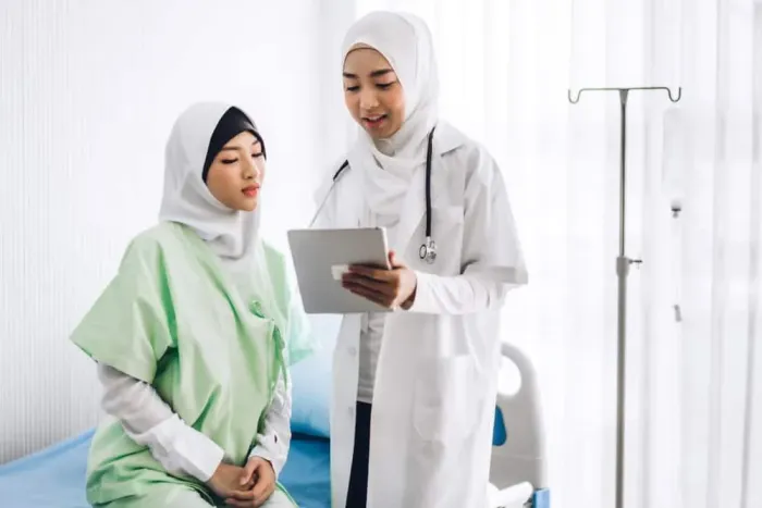 9 Rekomendasi Dokter Penyakit Dalam di Makassar - Hello Sehat