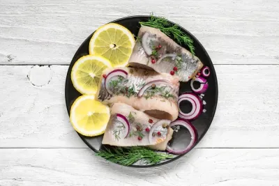 6 Manfaat Ikan Herring yang Kaya Nutrisi | Hello Sehat