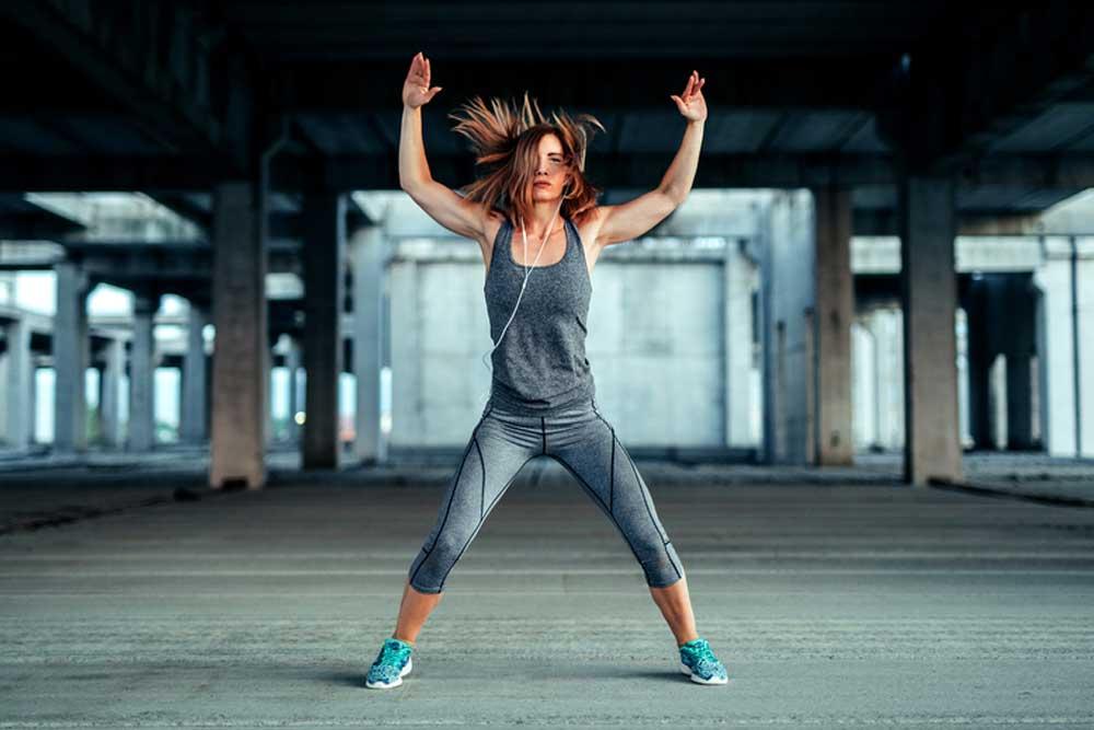 3 Manfaat Jumping Jack dan Cara Mudah Melakukannya • Hello Sehat