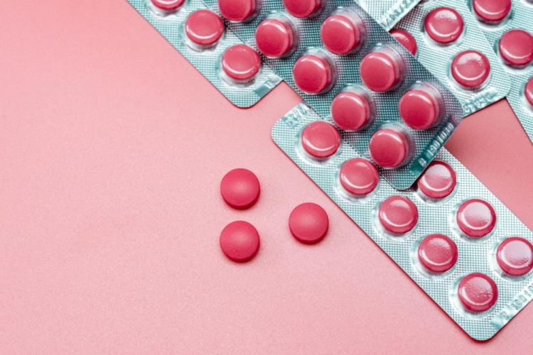 Meclizine: Kegunaan, Dosis, Efek Samping, dll. - Hello Sehat