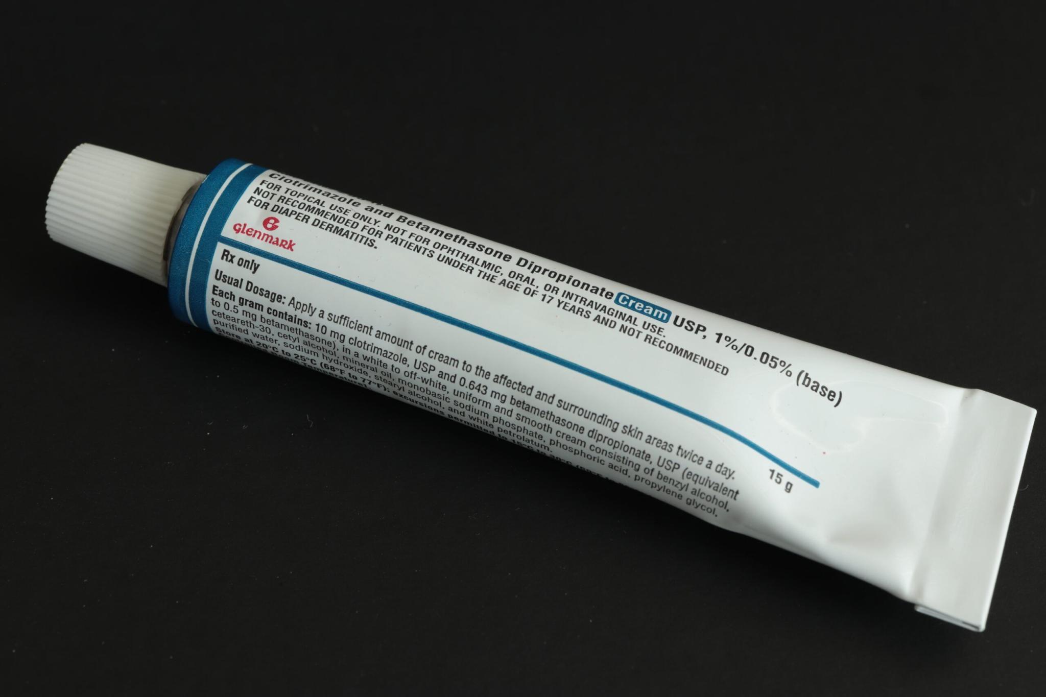 Clotrimazole: Kegunaan, Dosis, Efek Samping, dll. - Hello Sehat