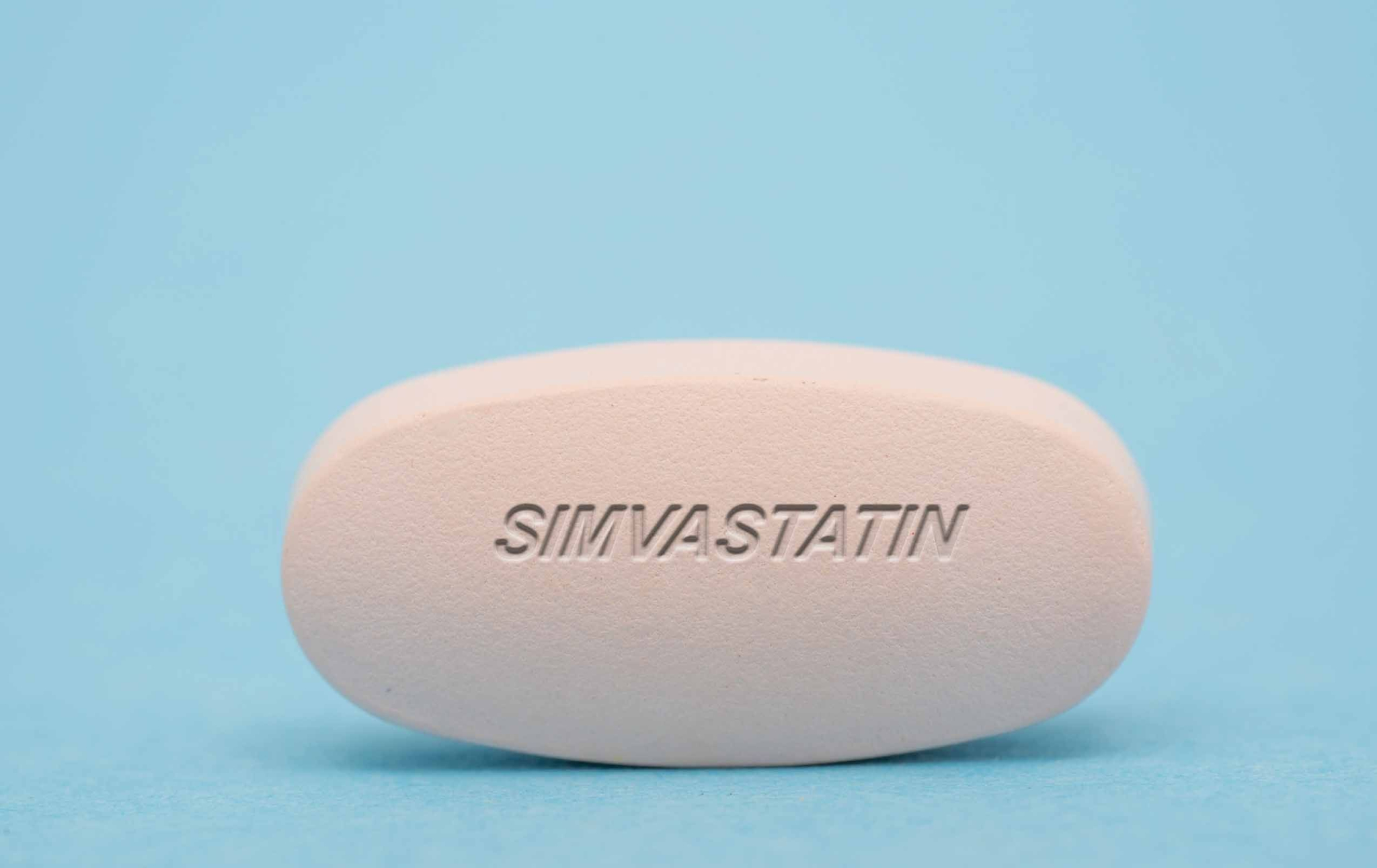 Simvastatin: Kegunaan, Dosis, Efek Samping, dll - Hello Sehat
