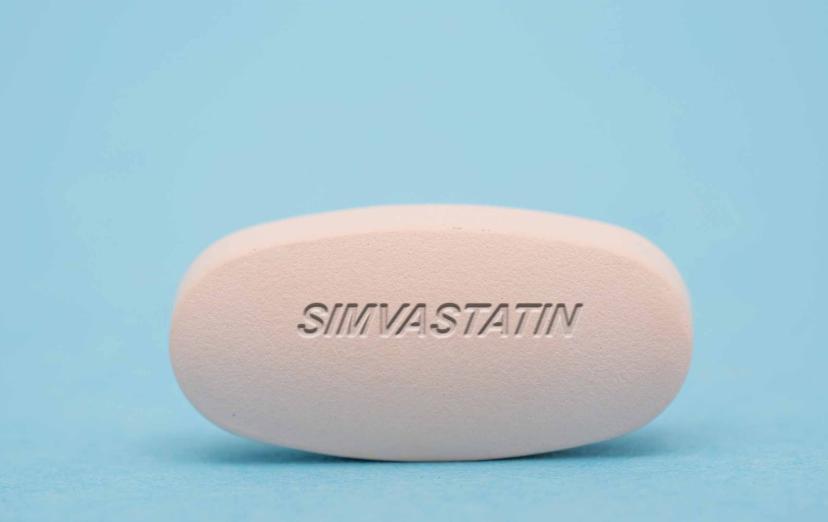 Simvastatin: Kegunaan, Dosis, Efek Samping, dll - Hello Sehat