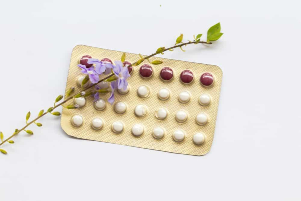 Desogestrel: Kegunaan, Dosis, dan Efek Samping - Hello Sehat