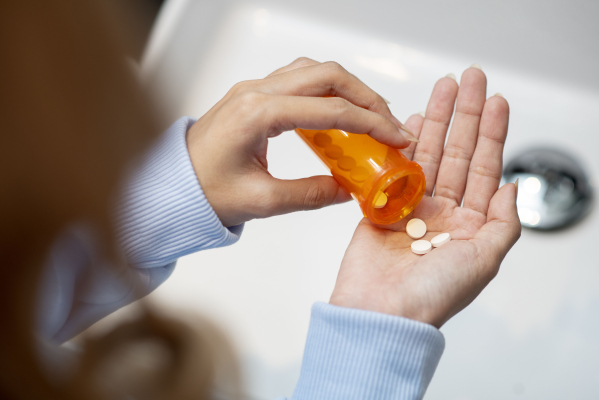 Tinidazole: Kegunaan, Dosis, Efek Samping, dll - Hello Sehat