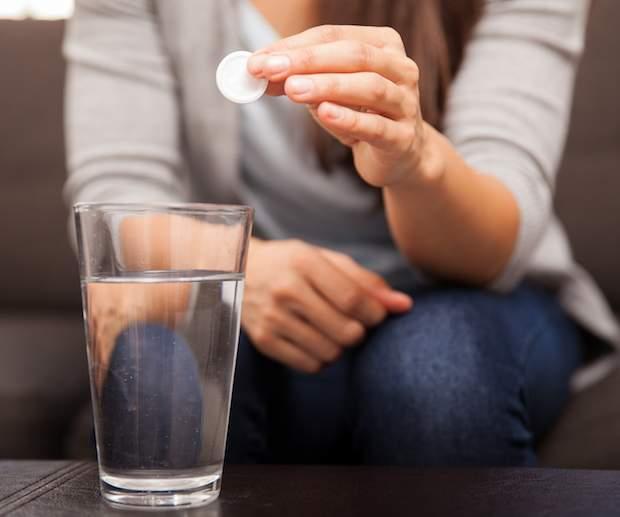 Kalsium Karbonat: Fungsi, Dosis, Efek Samping, dll. - Hello Sehat