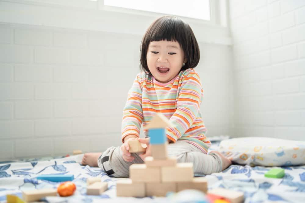 Perkembangan Bayi 1 Tahun, Si Kecil Sudah Bisa Apa?