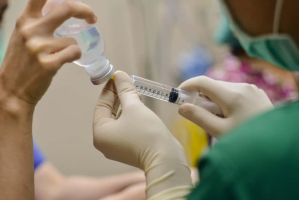 Levonorgestrel: Kegunaan, Dosis, Efek Samping - Hello Sehat