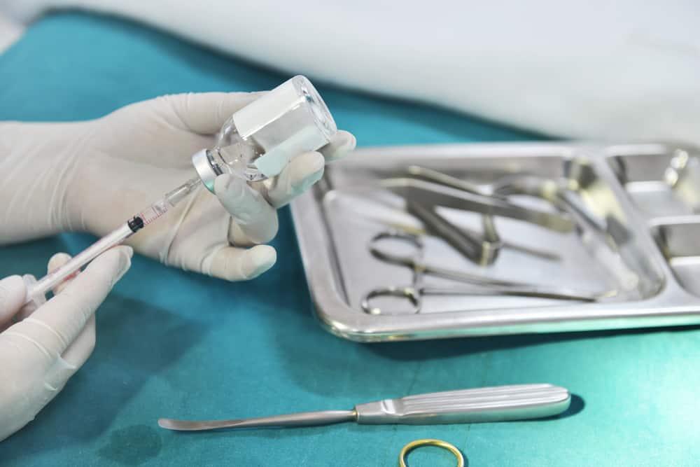 Bupivakain (Bupivacaine): Kegunaan, Dosis, Efek Samping - Hello Sehat