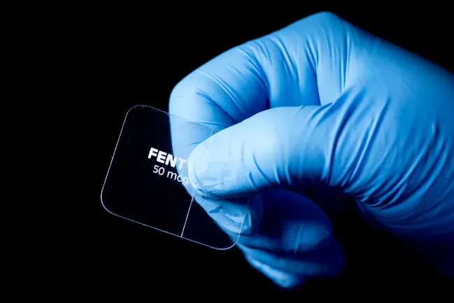 Fentanil: Kegunaan, Dosis, dan Efek Samping - Hello Sehat