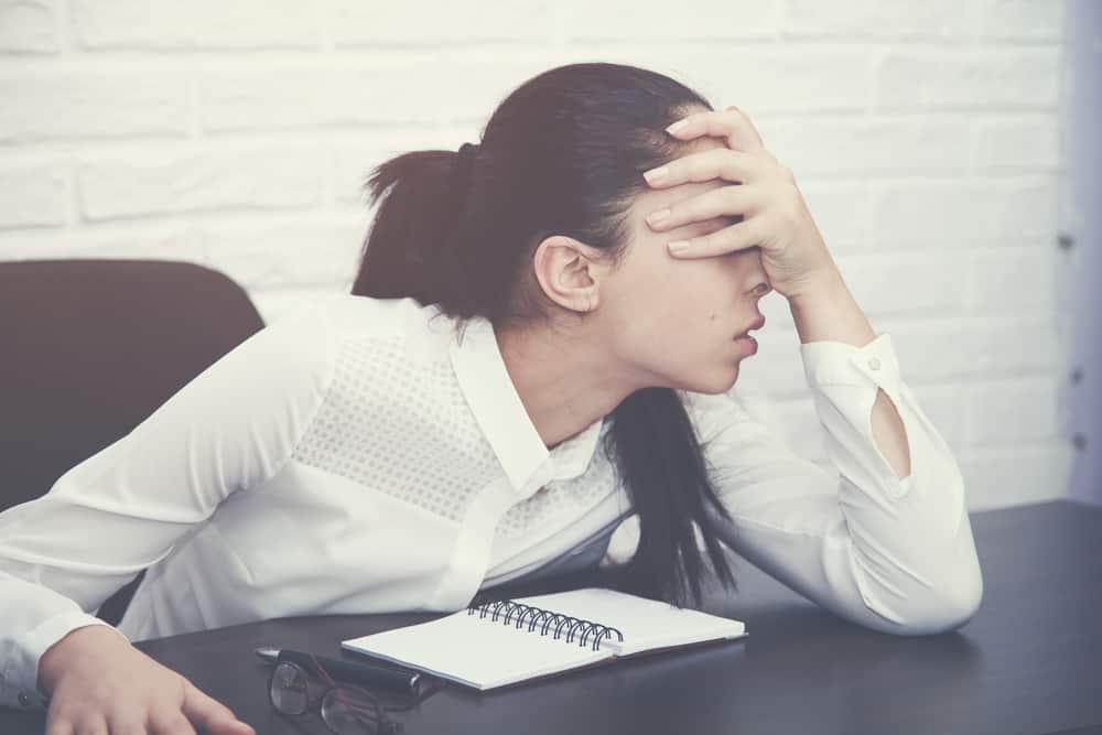 Sakit Kepala Cluster: Gejala, Penyebab, dan Pengobatan