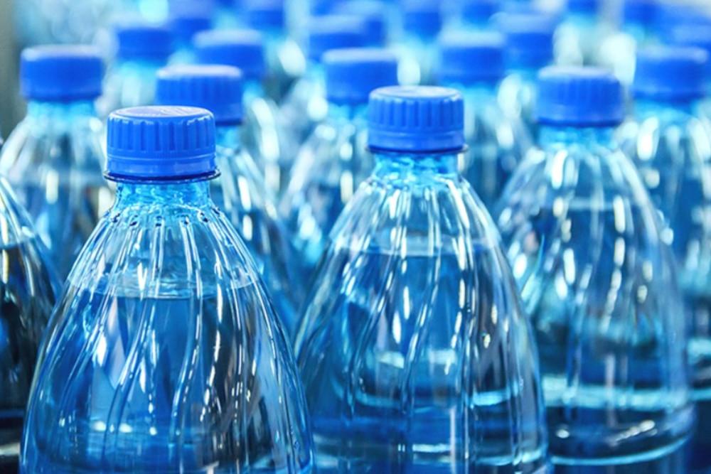 Bahaya Isi Ulang Botol Plastik Sekali Pakai | Hello Sehat