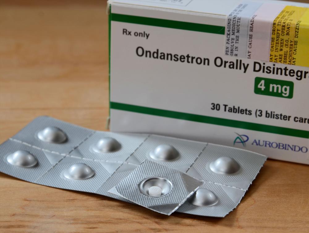 Ondansetron: Kegunaan, Dosis, Efek Samping, dll. - Hello Sehat