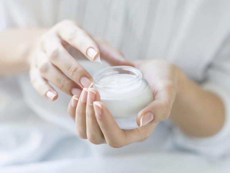 Manfaat Dan Bahaya Hydroquinone Untuk Kulit Hello Sehat