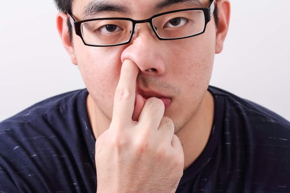 6 Penyebab Upil Berdarah yang Perlu Anda Tahu - Hello Sehat