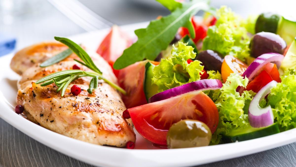 9 Jenis Makanan Pascaoperasi untuk Membantu Pemulihan