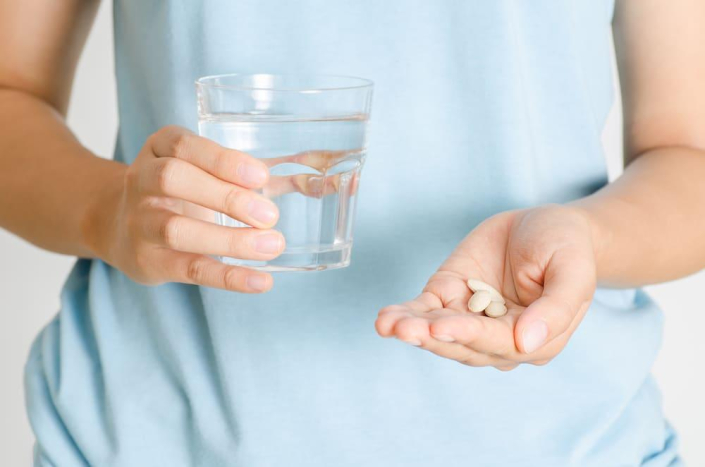 Triazolam: Kegunaan, Dosis, Efek Samping, dll - Hello Sehat