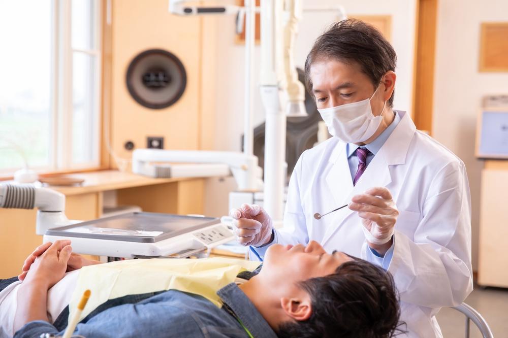 Cabut Gigi: Definisi, Tujuan, Prosedur, dll. - Hello Sehat