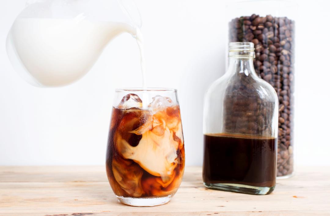 Lebih Sehat Mana: Cold Brew Coffee Atau Kopi Hitam Biasa? • Hello Sehat