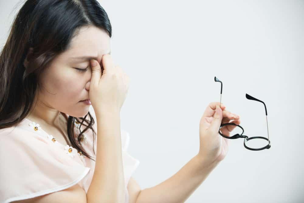 Keratokonus: Gejala, Penyebab, dan Pengobatan | Hello Sehat