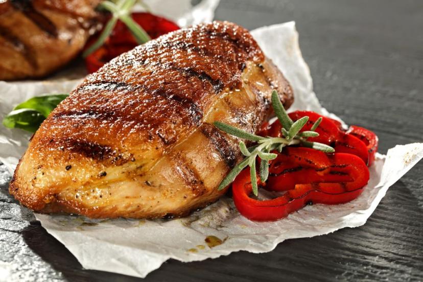 Manfaat dan Kandungan Gizi Daging Bebek | Hello Sehat