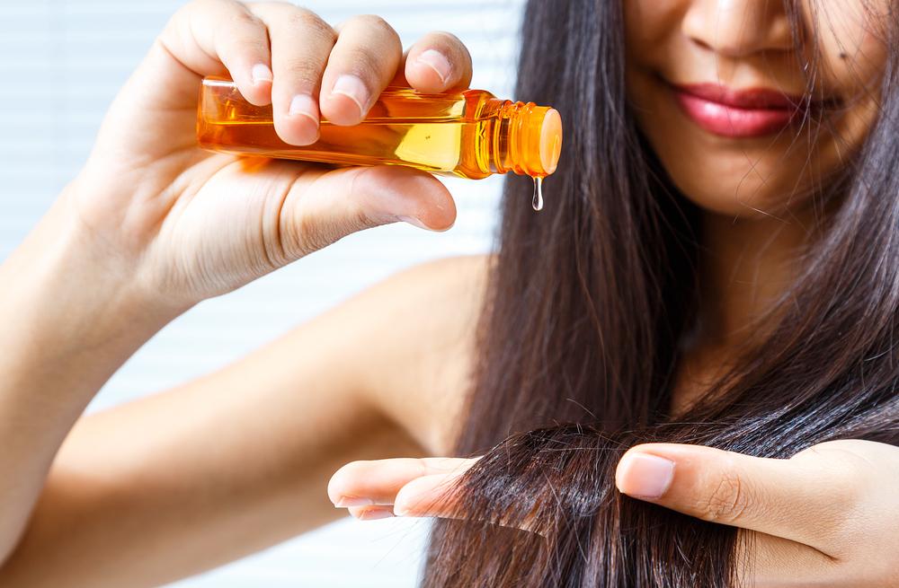 10 Hair Oil (Minyak Rambut) untuk Kulit Kering - Hello Sehat