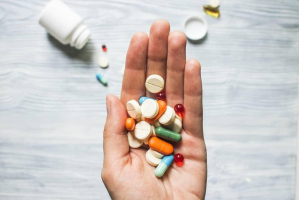 Obat Tidur: Kenali Jenis, Efek Samping dan Cara Konsumsi - Hello Sehat