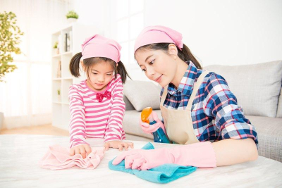 3 Manfaat Melatih Anak Bantu Beres-Beres di Rumah