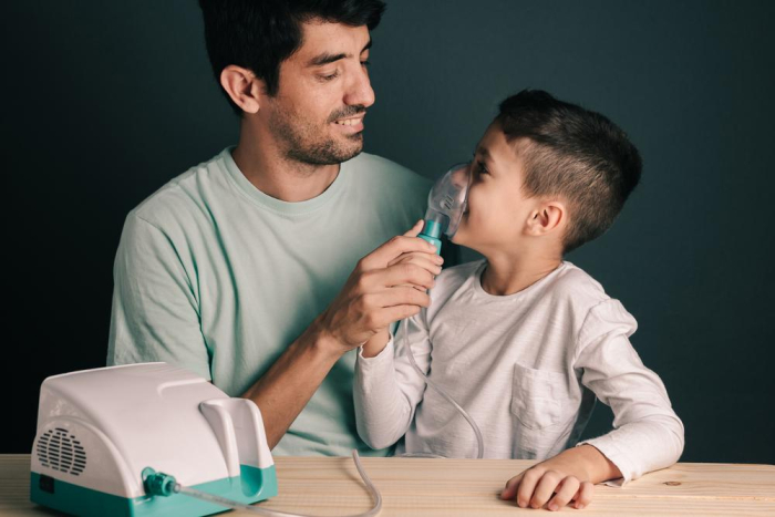 Nebulizer: Fungsi, Cara Pakai, Efek Samping, dan Perawatan