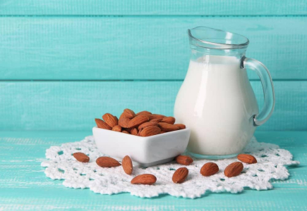 10 Manfaat Susu Almond, Baik untuk Diet dan Diabetes