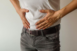 Distensi Abdomen: Gejala, Penyebab, dan Pengobatan