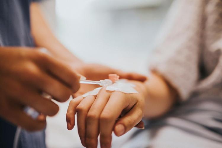 Fungsi Infus, Prosedur Pemasangan, dan Efek Sampingnya