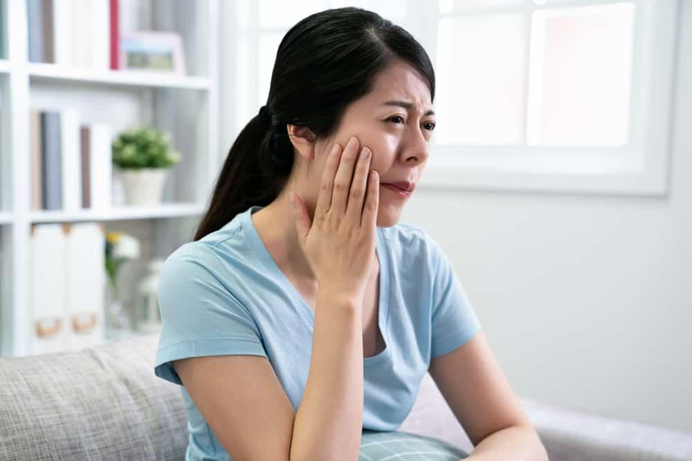 7 Obat Gusi Bengkak yang Paling Ampuh - Hello Sehat