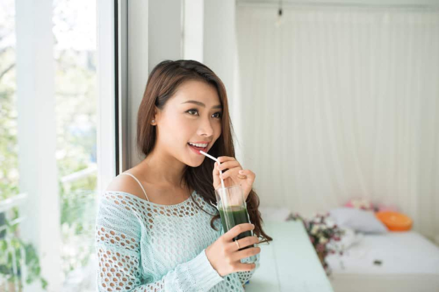 7 Minuman Pelancar Haid untuk Ringankan Gejala - Hello Sehat