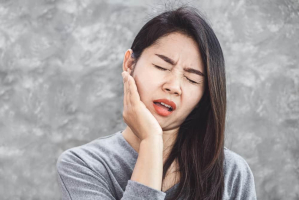 Temporomandibular Joint Disorder: Gejala, Penyebab, dll.