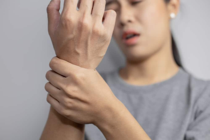 Tardive Dyskinesia: Gejala, Penyebab, Pengobatan, dll.
