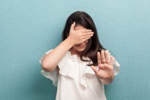 Scopophobia, Takut Berlebihan Akan Tatapan Orang Lain