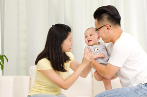 Ciri-Ciri Bayi Autis (Autisme) yang Perlu Diwaspadai Ortu Sejak Dini