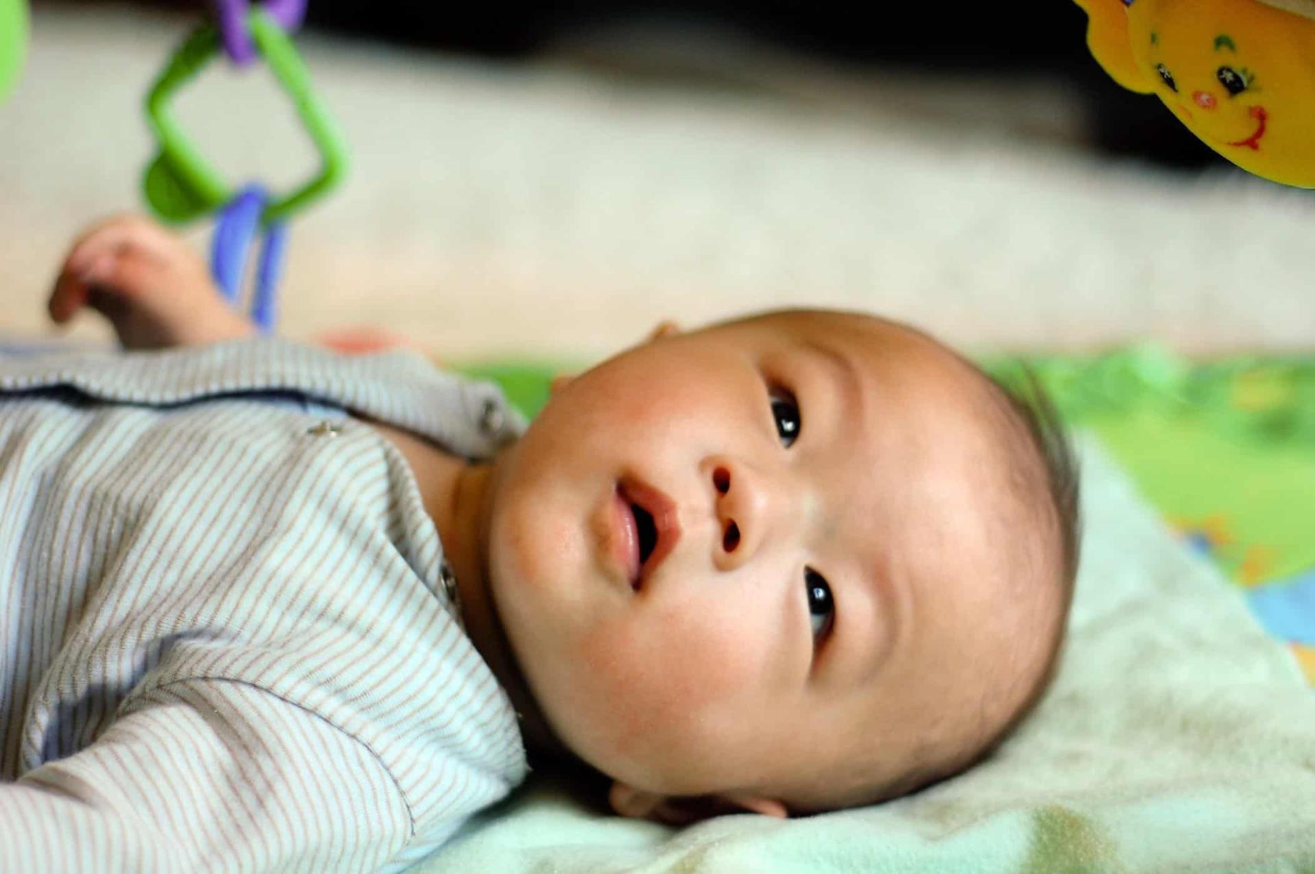 Ciri-Ciri Bayi Autis (Autisme) yang Perlu Diwaspadai Orangtua
