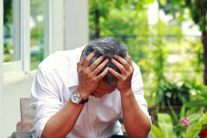 Overthinking: Pengertian, Ciri-Ciri, Penyebab, dll. - Hello Sehat