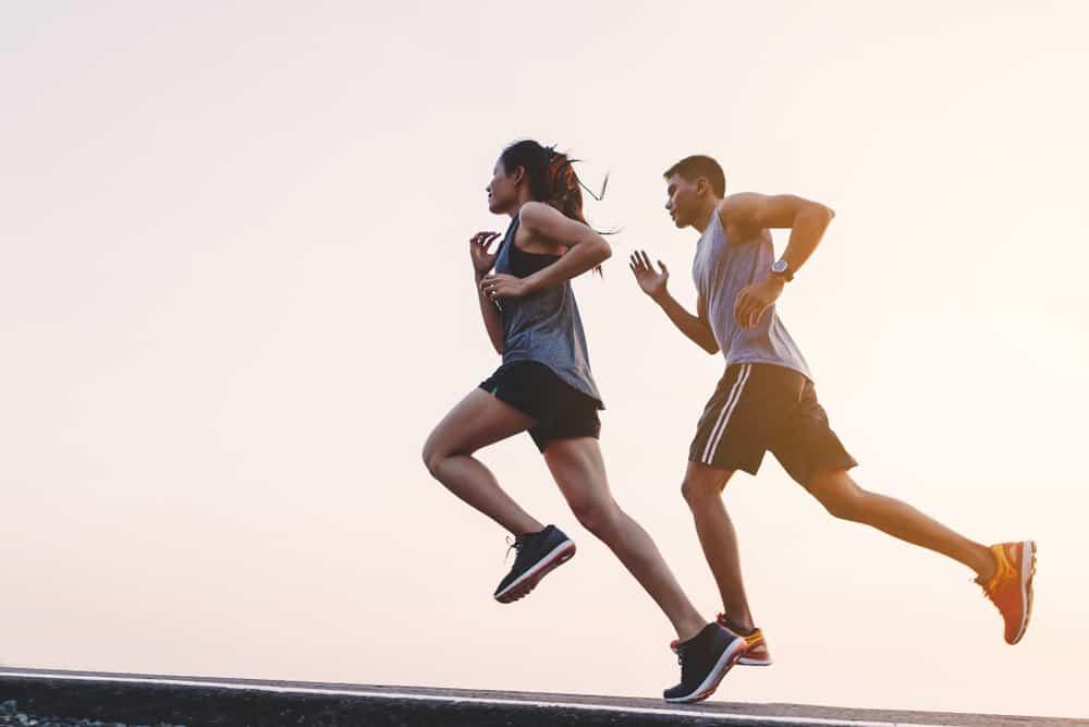 Jam Jogging yang Baik: Pagi, Sore, atau Malam Hari?