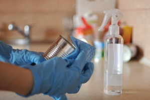 Cara Menggunakan Disinfektan yang Aman dan Tepat