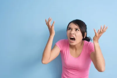 7 Tips Menghadapi Orang Toxic di Sekitar Anda - Hello Sehat