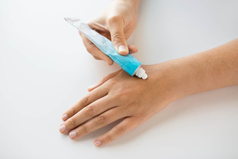 Benzolac: Kegunaan, Dosis, Efek Samping - Hello Sehat