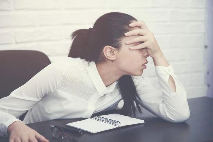 Sakit Kepala Cluster: Gejala, Penyebab, dan Pengobatan