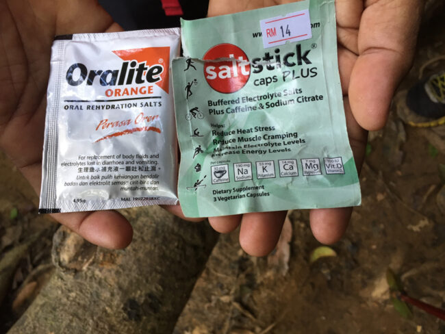 Oralit: Kegunaan, Dosis, Efek Samping, dll. - Hello Sehat
