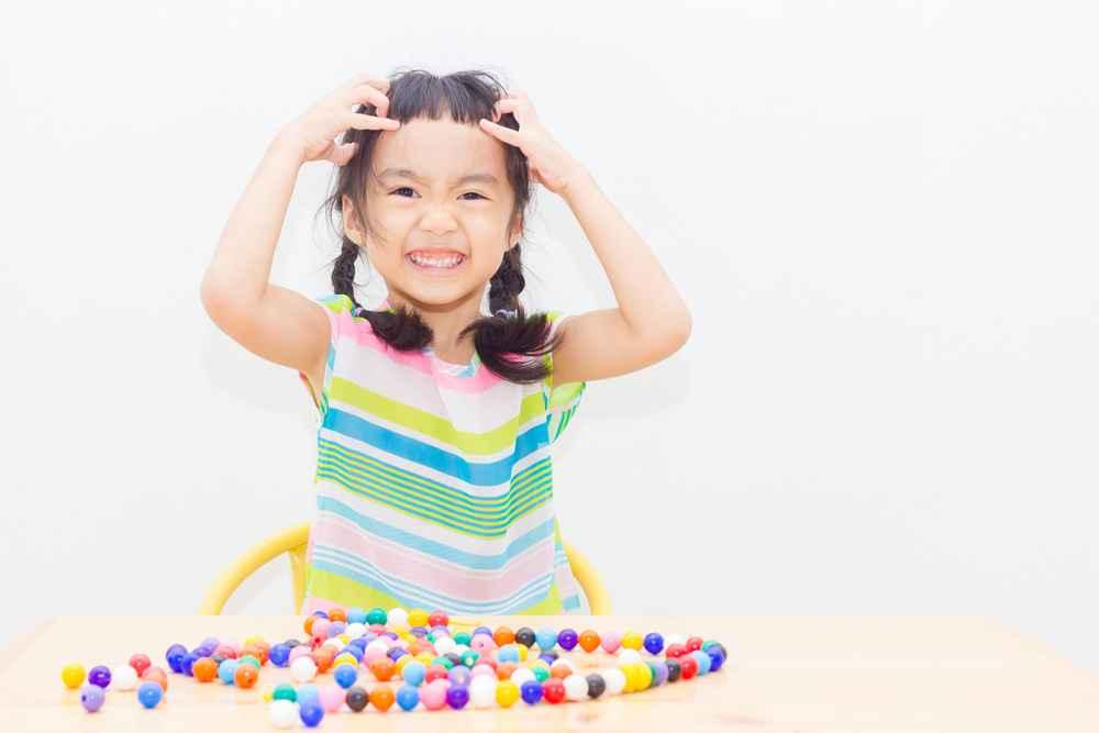 4 Perbedaan ADHD dan Autisme pada Anak - Hello Sehat
