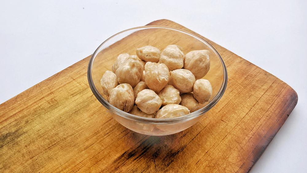 5 Manfaat Konsumsi Kemiri untuk Tubuh | Hello Sehat