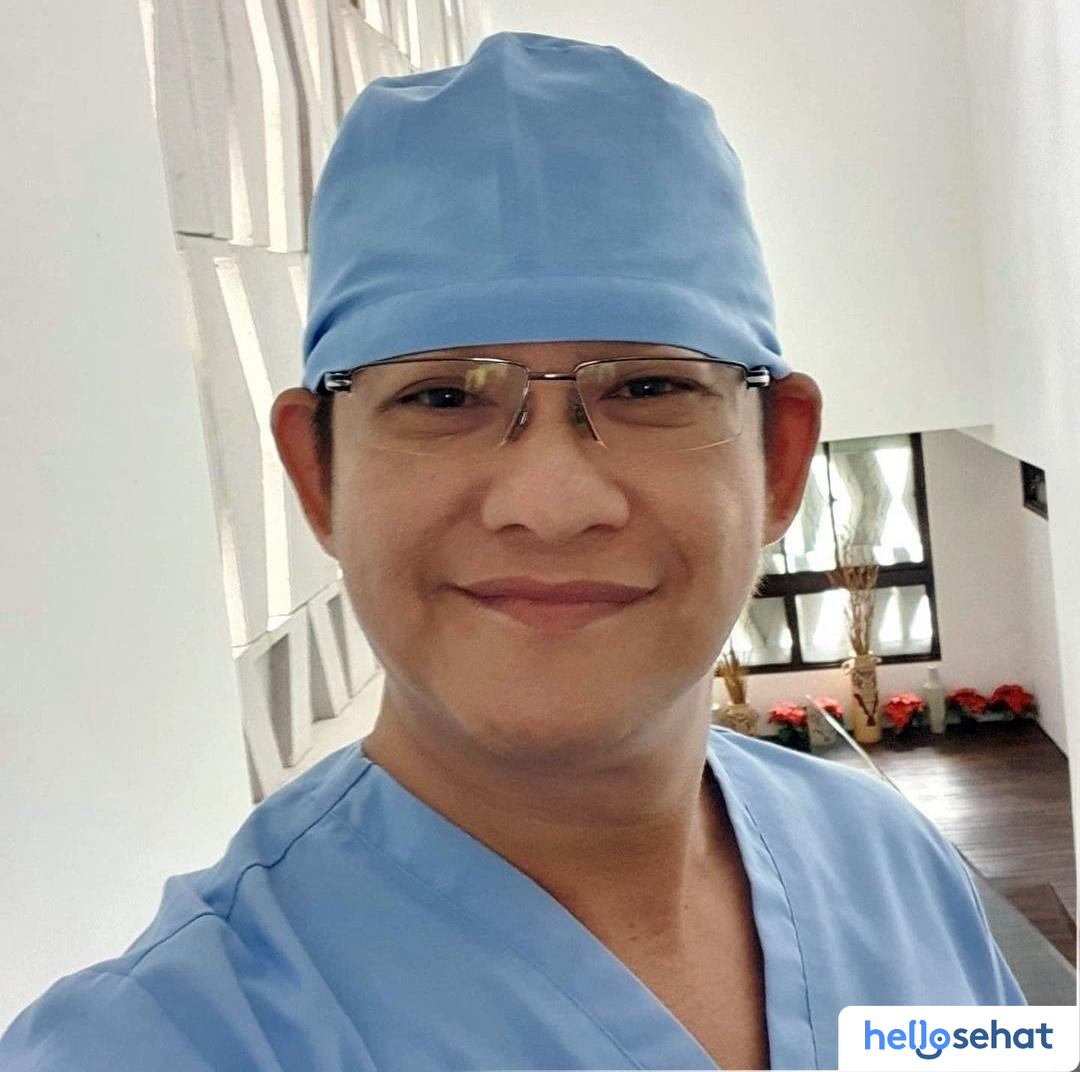 dr. Tjhang Supardjo, M.Surg, Sp.B, FCSI - Hello Sehat