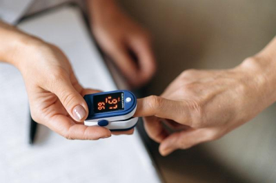 Manfaat Pulse Oximeter dan Cara Menggunakannya - Hello Sehat